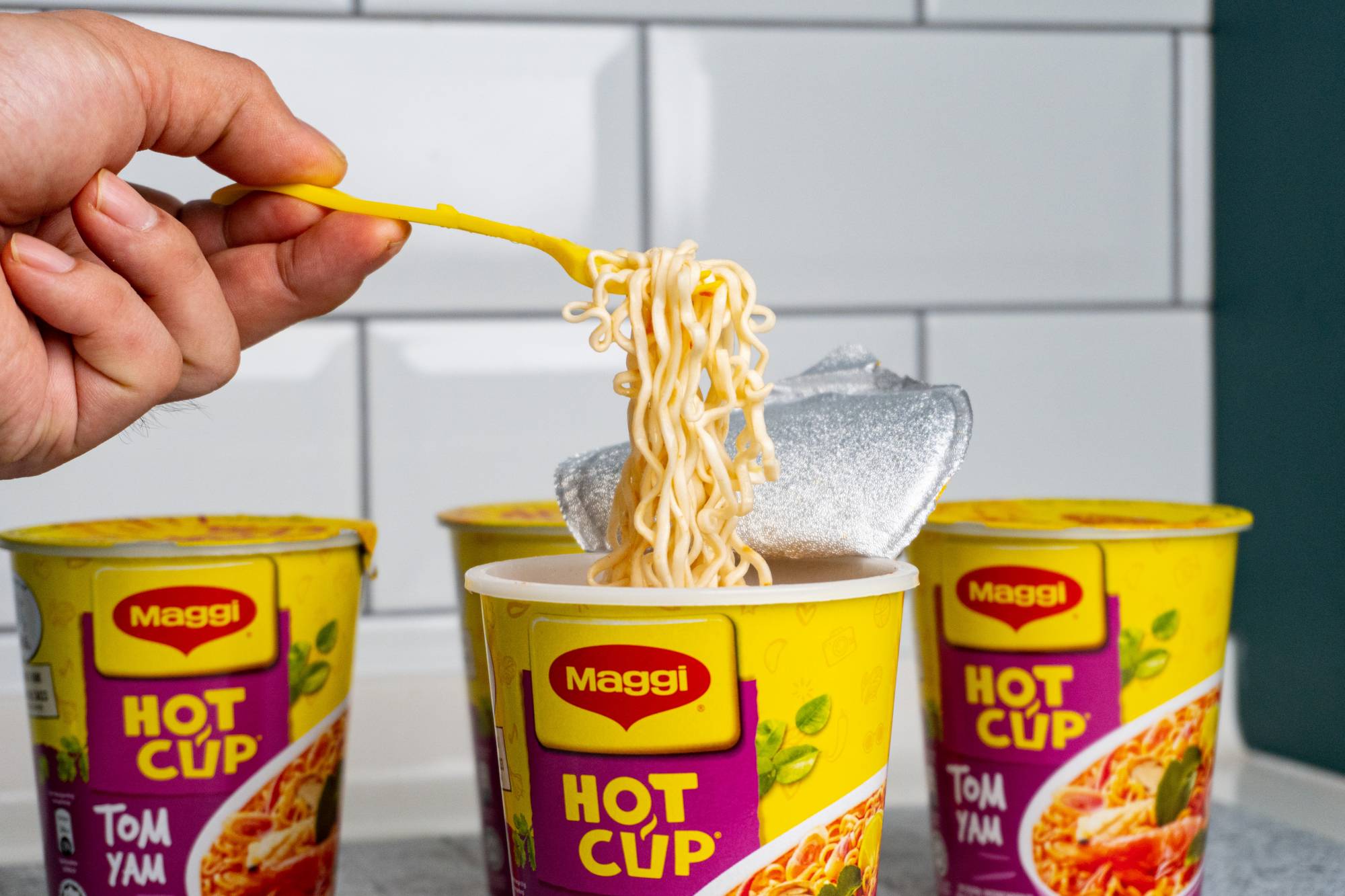 Ofiskita | Nestle Maggi Hot Cup Tom Yum Instant Noodles 61G (6 Cups Packing)